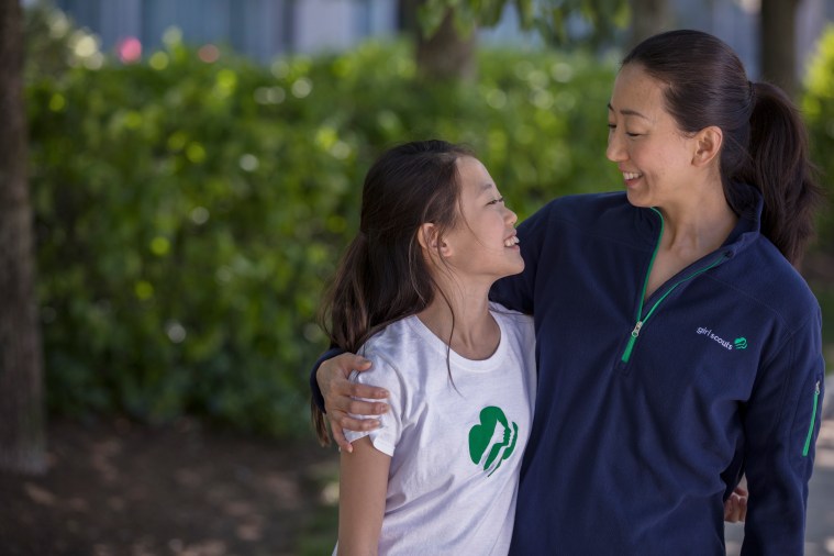 Welcoming New Girl Scouts: Investiture Ceremonies – GSCCC Blog